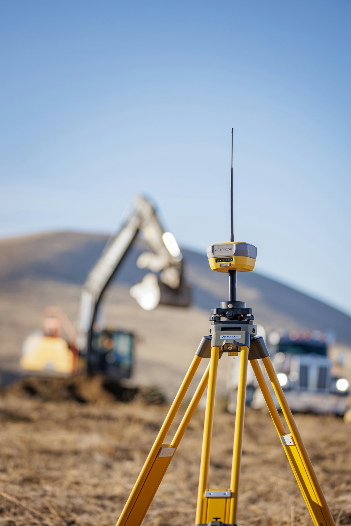 Topcon Introduces HiPer XR GNSS Receiver From: Topcon Positioning ...