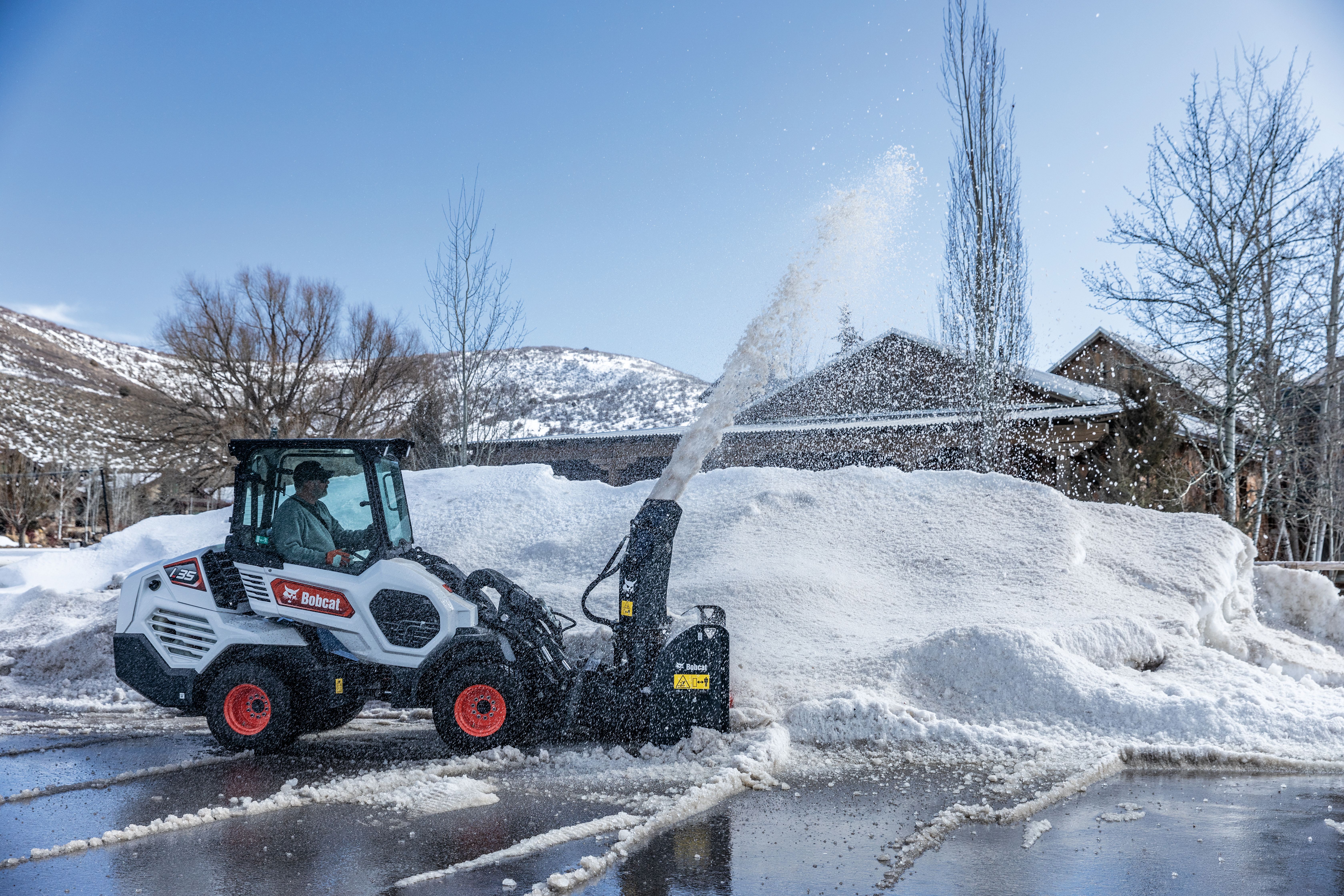 Bobcat Unveils New L35 Small Articulated Loader with Enhanced Power and ...